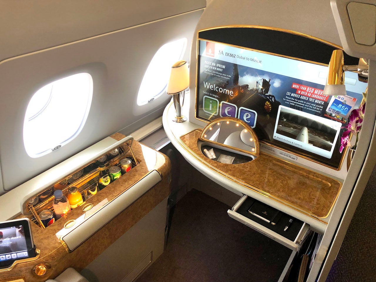 The Ultimate Guide to Emirates First Class - The Points Guy
