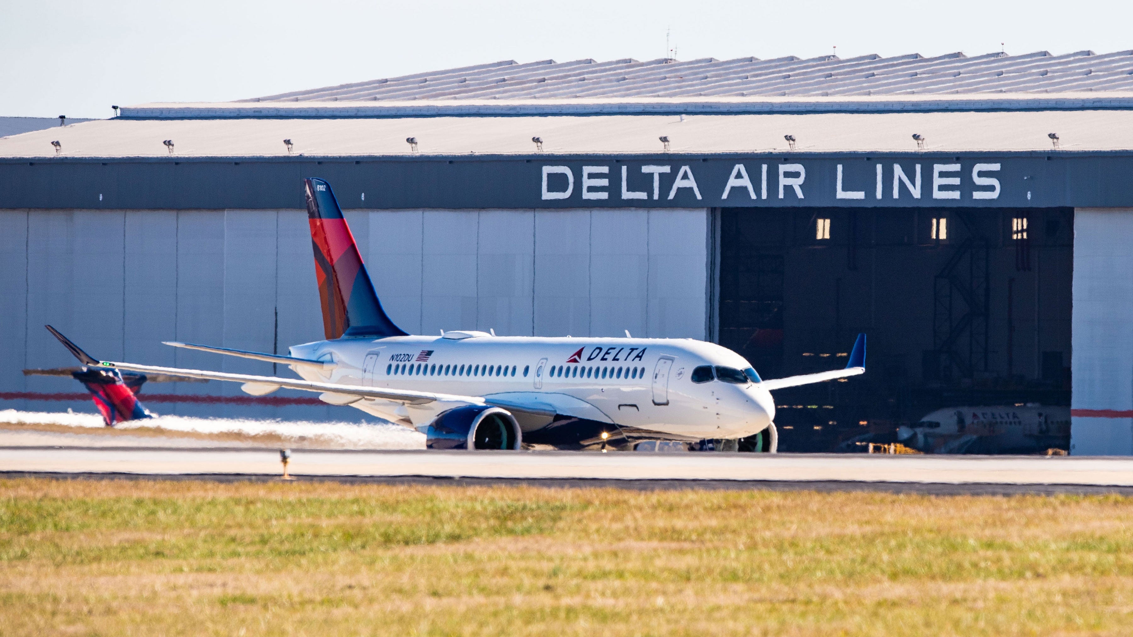 A Review of Delta's Brand-New Airbus A220 in First Class - The Points Guy