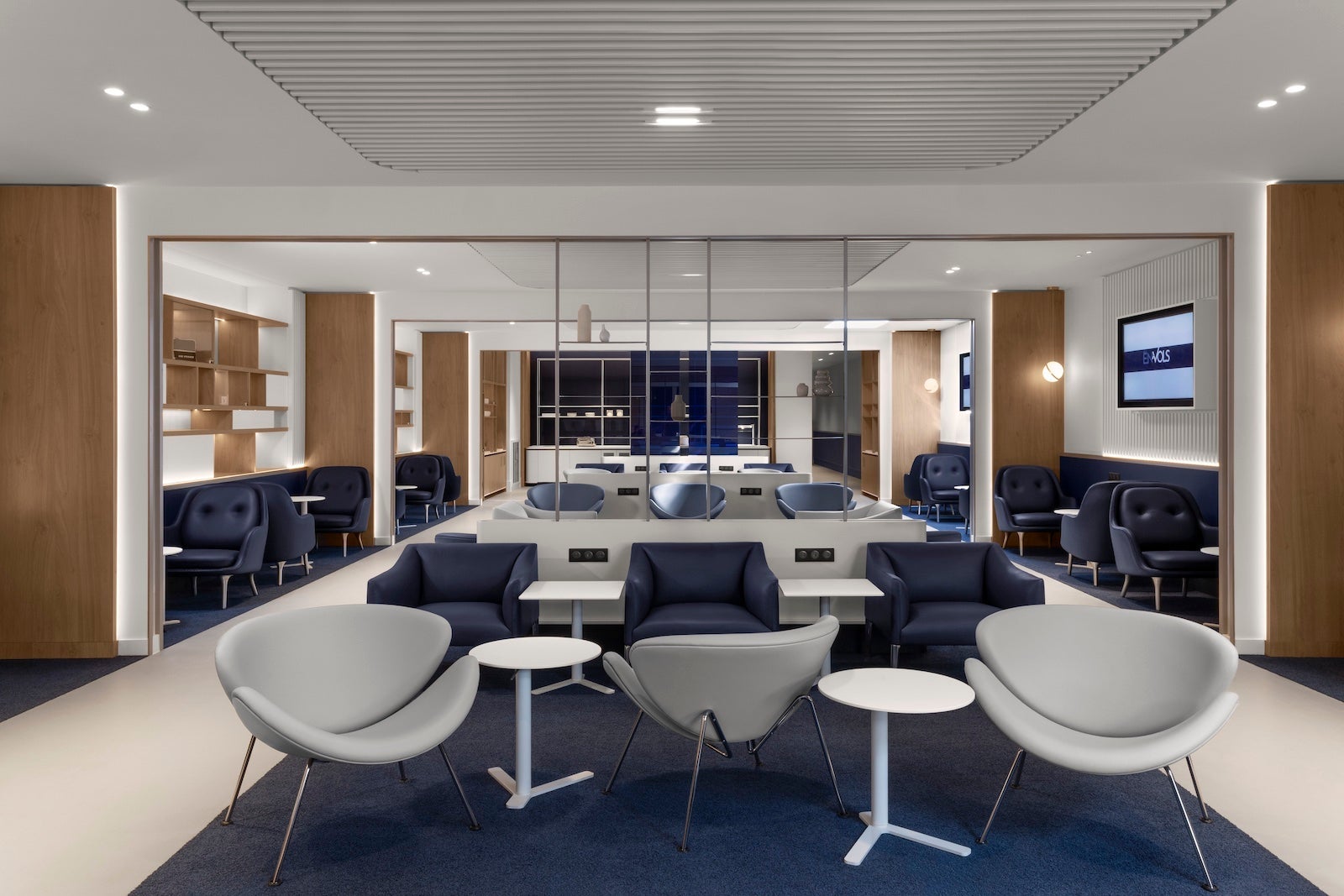 Air France unveils expanded Paris business-class lounge - The Points Guy